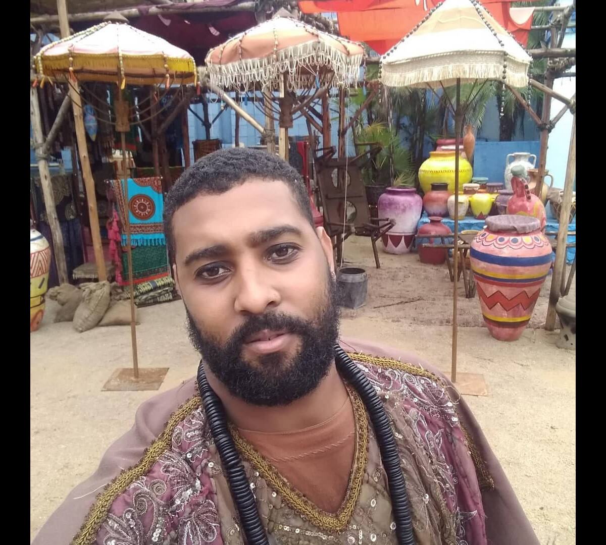 Foto: Ator da Record TV foi atraído para um encontro sexual em Japeri ...