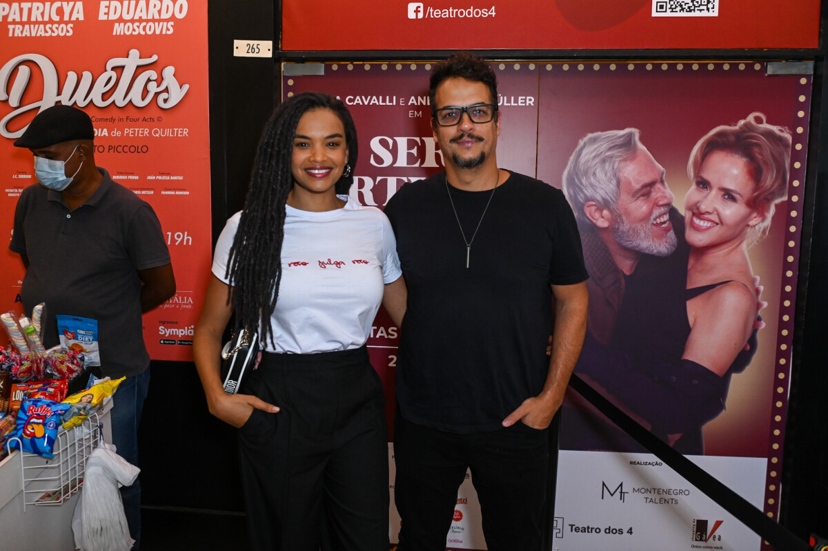Foto: Lucy Ramos e Thiago Luciano, marido da atriz, prestigiaram peça ...