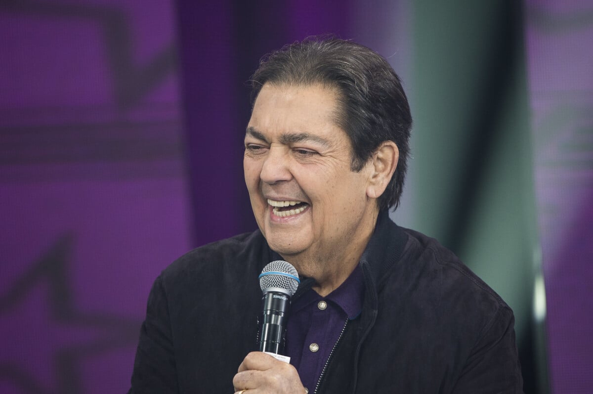 Foto: Faustão tem 73 anos e segue longe da TV desde agosto de 2023 ...