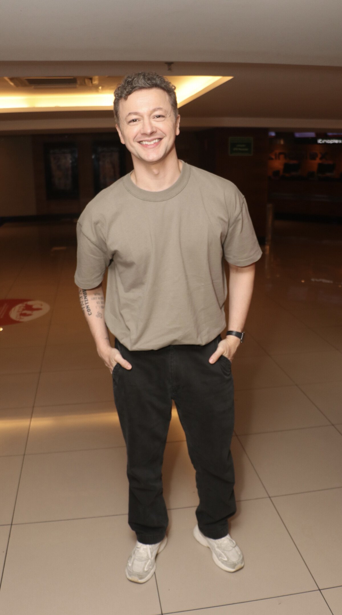 Foto: Lucas Lima prestigiou a pré-estreia do filme de Sandy, sua ex ...