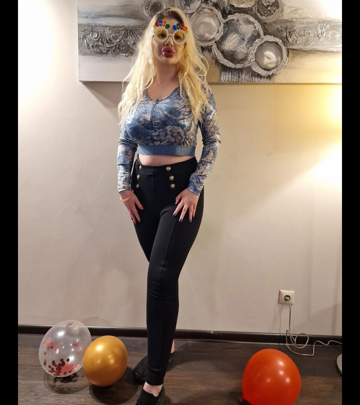 Foto: Andrea Ivanova ainda tem um perfil no OnlyFans, que é divulgado ...