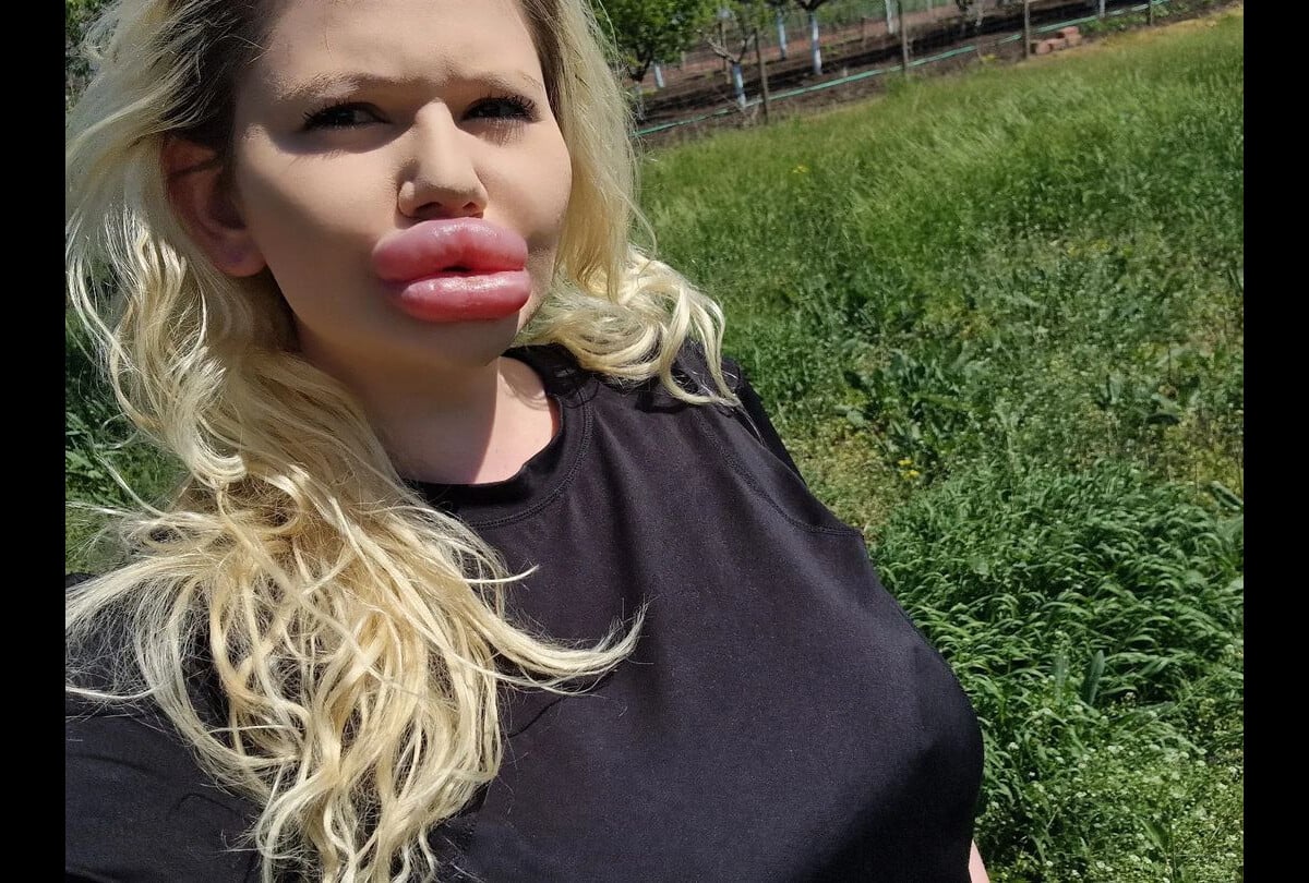 Foto: Andrea Ivanova é uma influenciadora búlgara que choca a internet ...