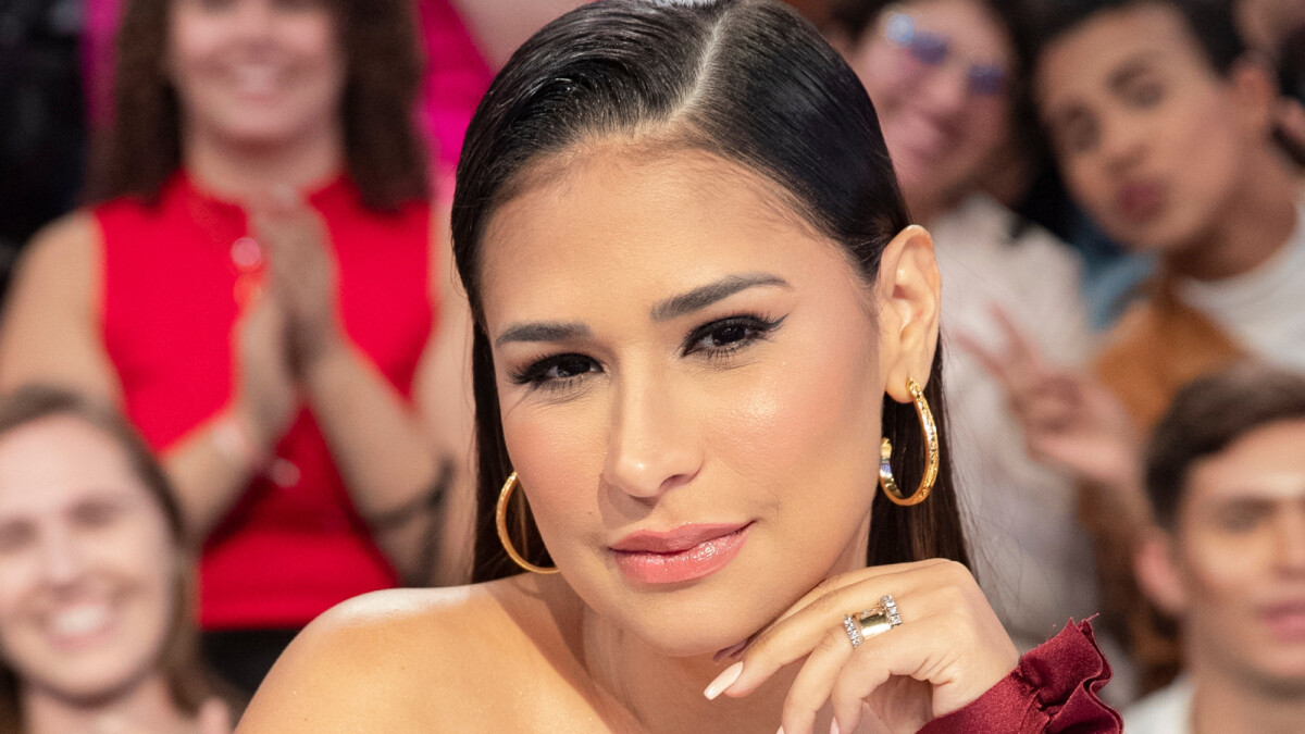 Foto: Simone Mendes é detonada na web ao fugir de look tradicional para ...