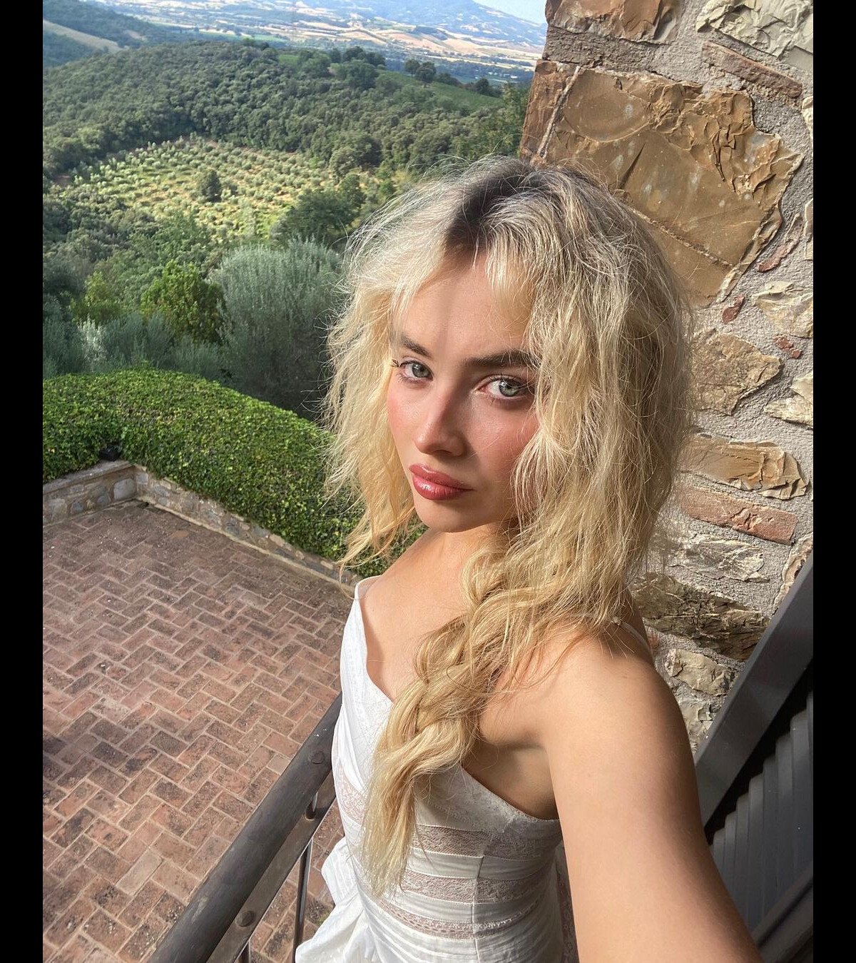Foto: A atriz e cantora Sabrina Carpenter escolheu o modelo curtain ...