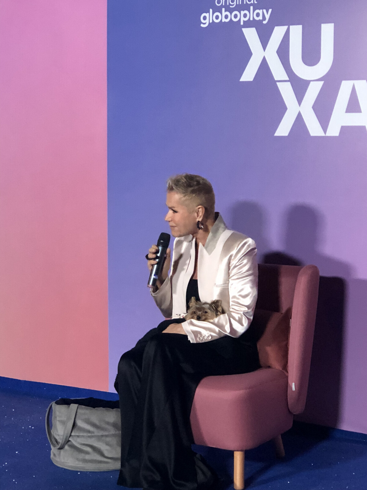 Foto: Xuxa 'comandou a filmagem e as fotos do parto, e acabou ficando lá dentro. É histórico ...