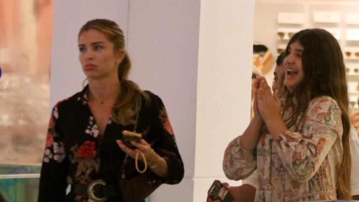 Foto: Sofia, filha de Grazi Massafera e Cauã Reymond, mostra que está ...