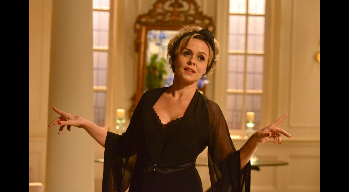 Foto: Bárbara Ellen (Giulia Gam) é capaz de tudo pela fama, em "Sangue ...