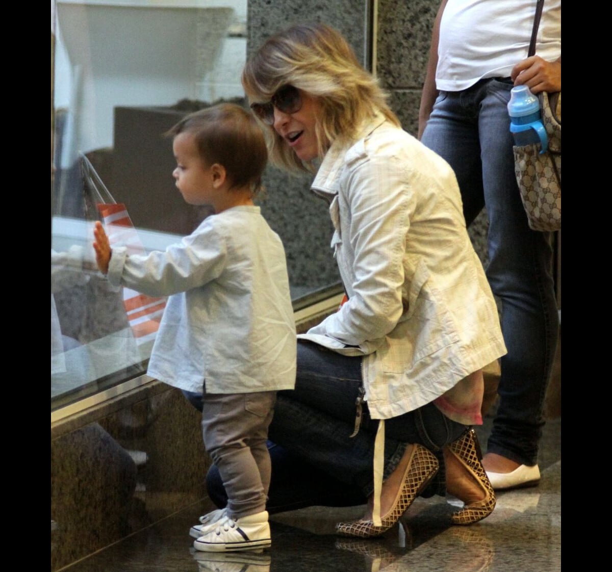 Foto: Juliana Silveira brinca com o filho, Bento, de 1 ano e 5 meses ...