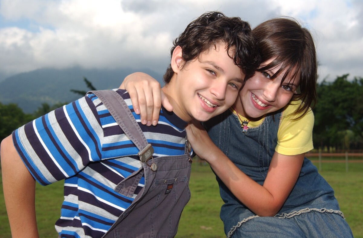 Foto: César Cardadeiro e Lara Rodrigues no bastidor do 'Sítio do ...