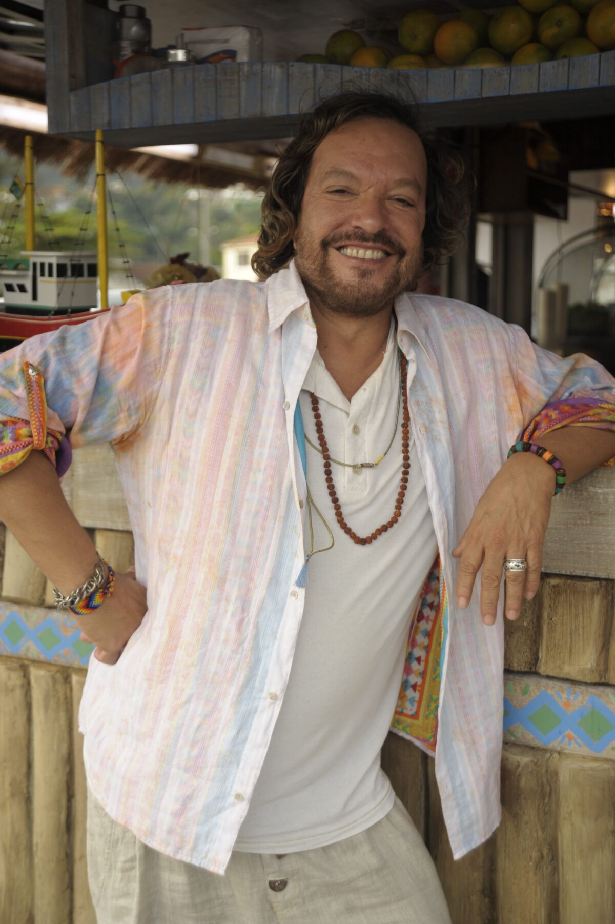 Foto: Wolf Maya também é ator além de diretor. Na foto, ele aparece ...