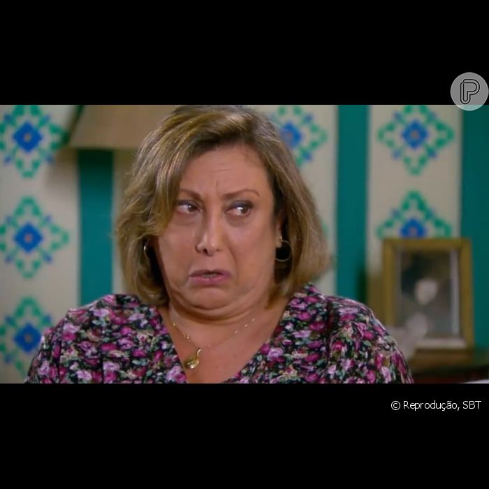 Fiorina (Bárbara Bruno) se irrita ao ver Nico (Giovanni Venturini ...