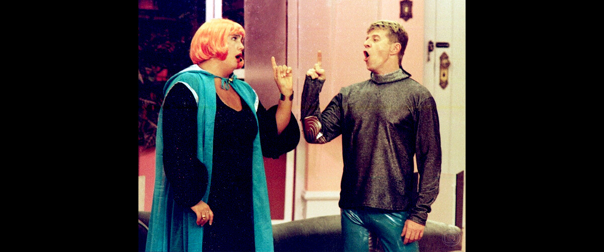 Foto: Em 1996, estreou na Globo o sitcom 'Sai de Baixo'. Nele, viveu o ...