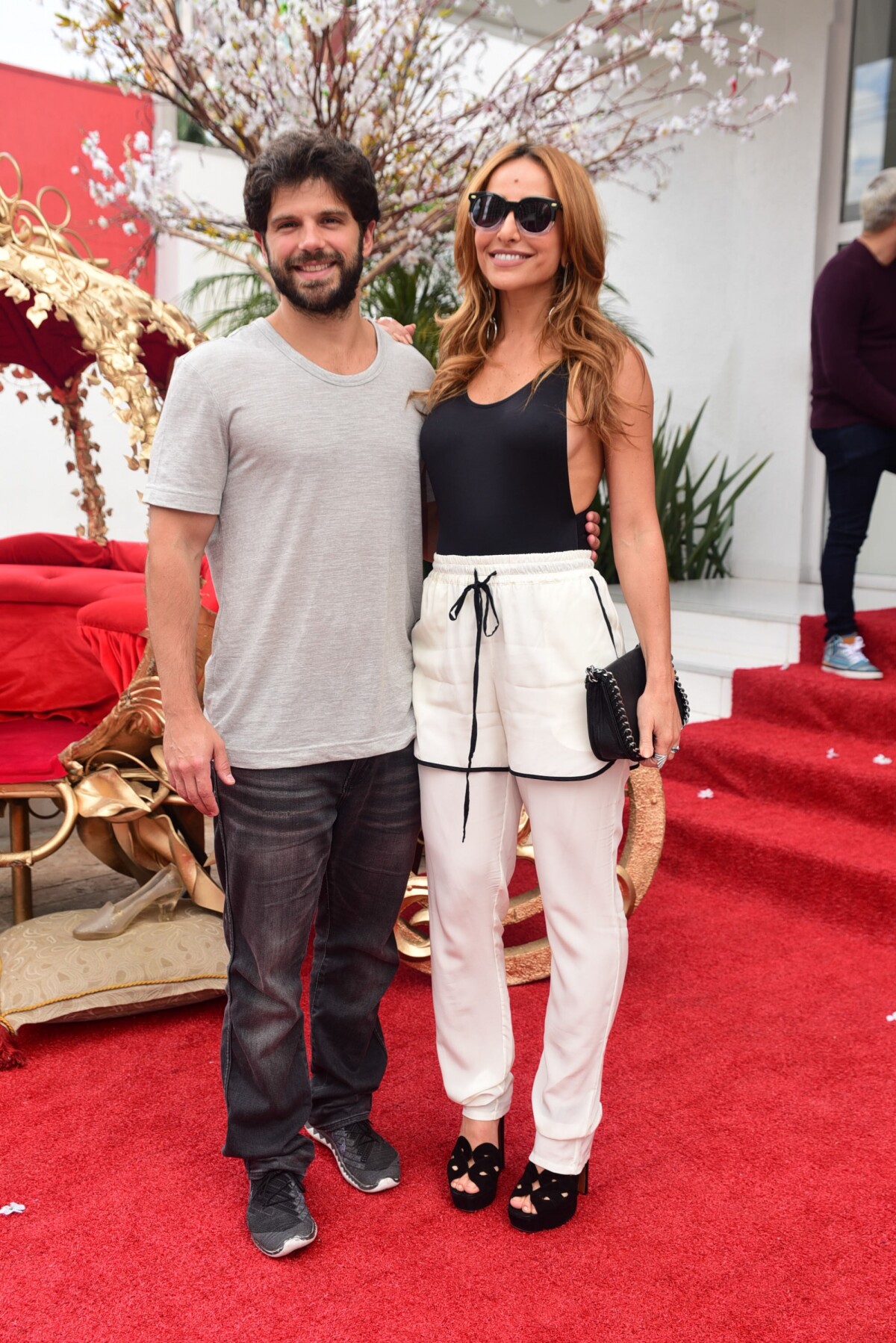 Foto: Sabrina Sato, namorada de Duda Nagle, foi internada por causa de ...