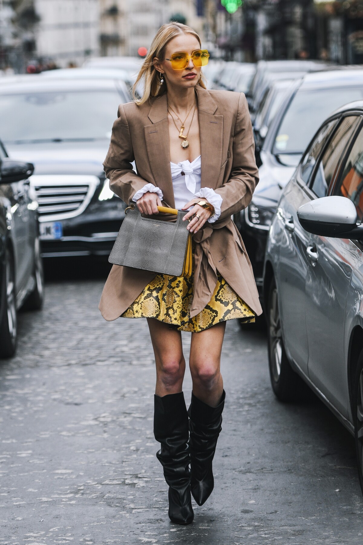 Foto: Moda animal print combinada com amarelo resulta em um look ...
