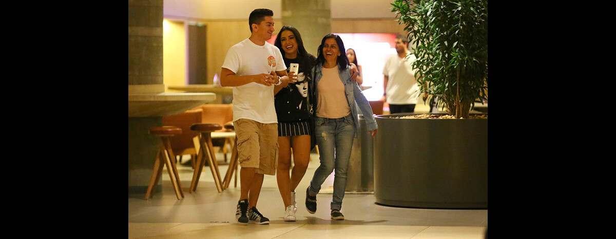 Foto: 'Saudades de irmos passear no shopping mesmo sem dinheiro, mas ... Foto: 'Saudades de irmos passear no shopping mesmo sem dinheiro, mas ...