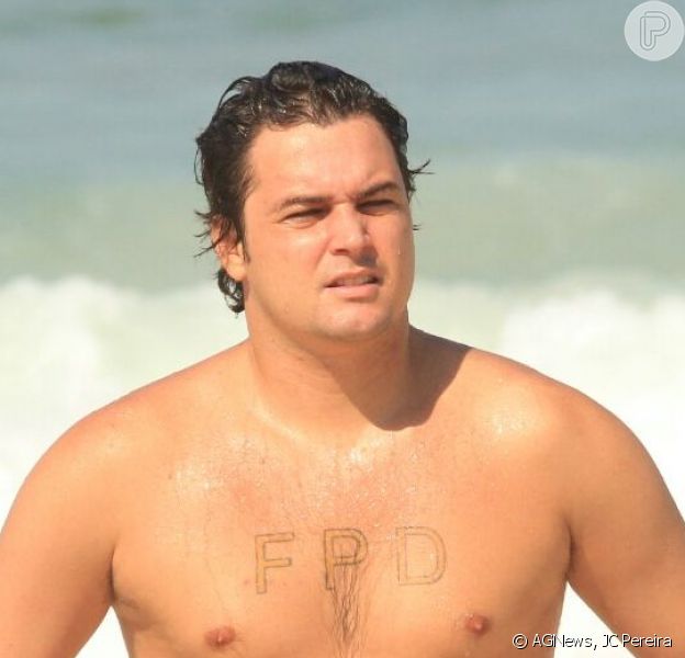 Felipe Dylon é fotografado na praia após engordar e cita malhação para ...