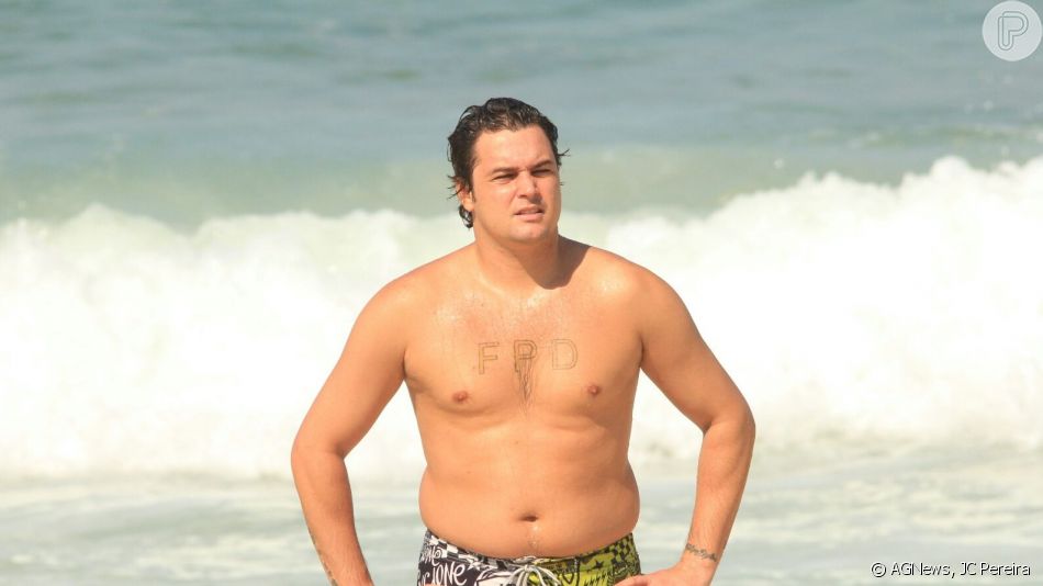 Felipe Dylon é fotografado na praia após engordar e cita malhação para ...