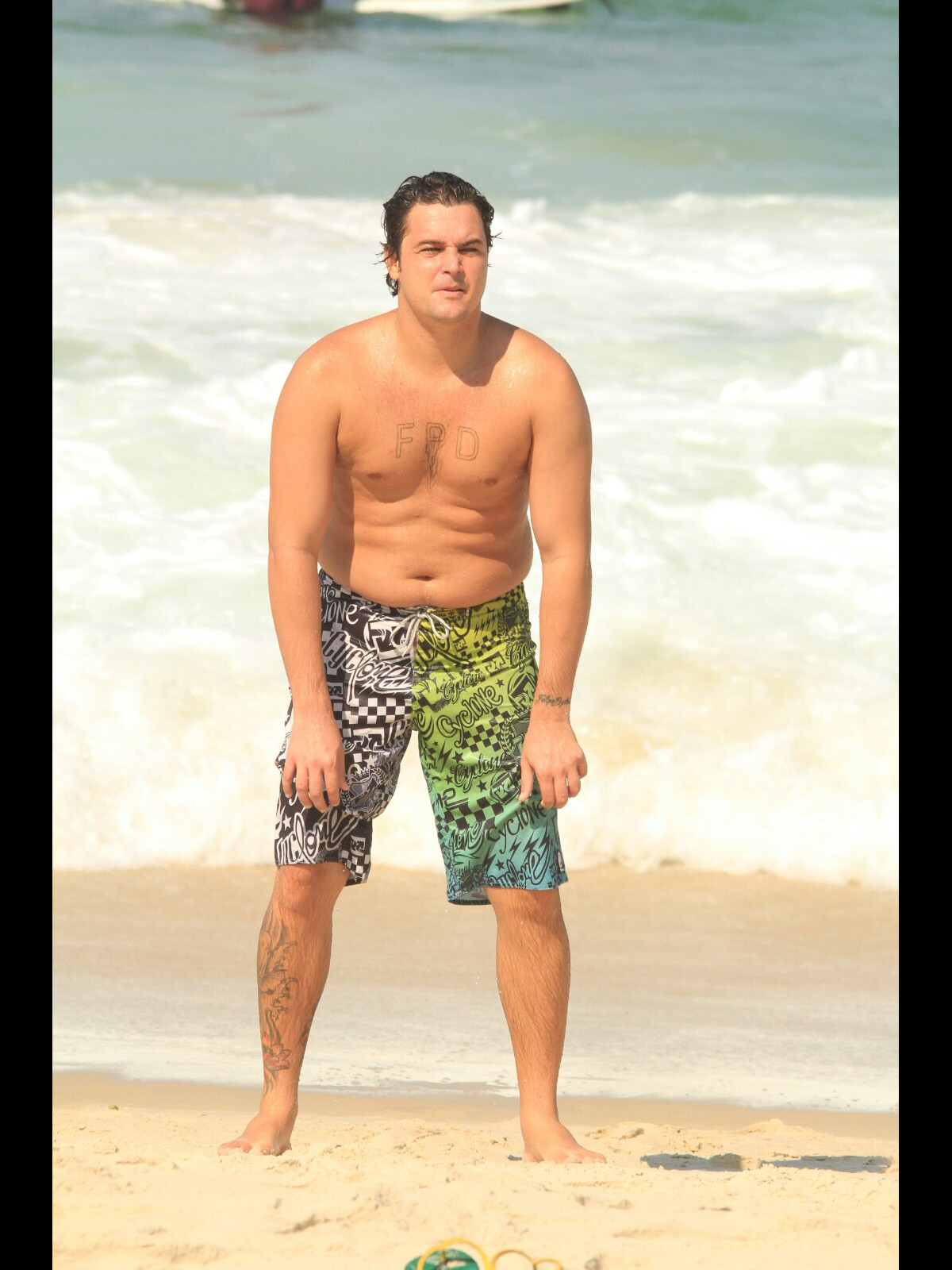 Foto: Felipe Dylon tirou o dia para ir à praia, nesta quarta-feira, 3 ...