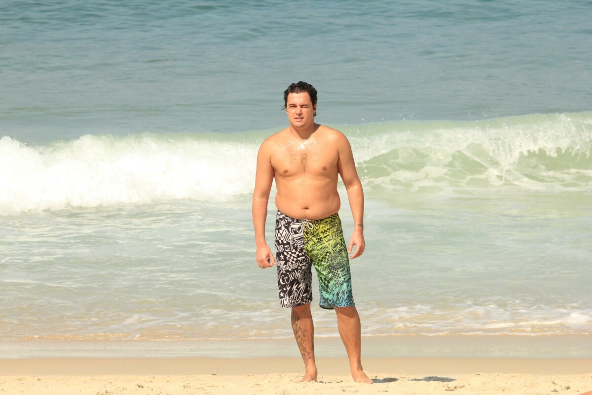 Foto: Felipe Dylon foi à praia de Ipanema, Zona Sul do Rio, nesta ...