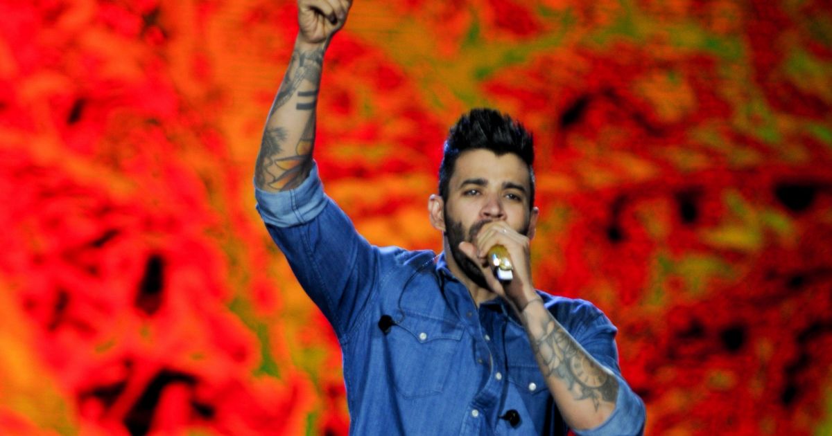 Tatuagem de Gusttavo Lima encanta fãs nesta terça-feira, dia 15 de ...