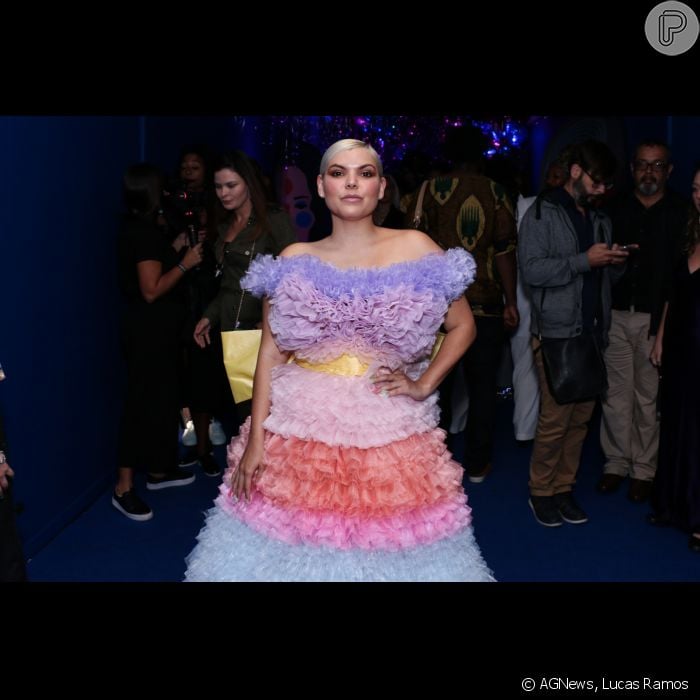 Duda Beat aposta em look degradê para comparecer ao Women's Music Event ...