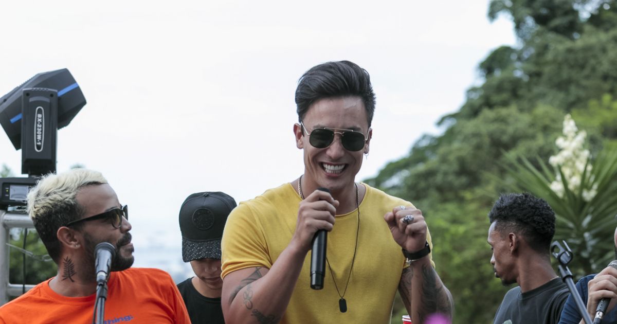 Amigo de Lipe Ribeiro, Daniel Caon é cantor e compositor. O músico ...