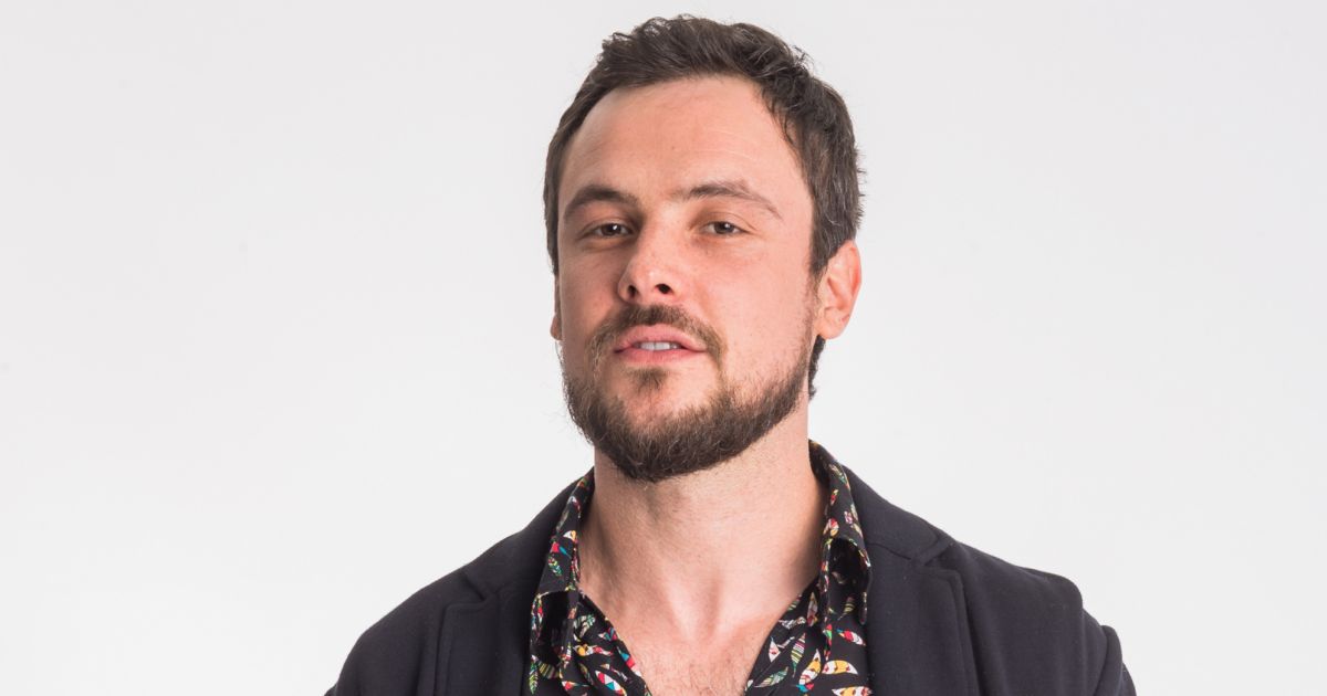 Sergio Guizé contou como está lidando com o momento em casa - Purepeople