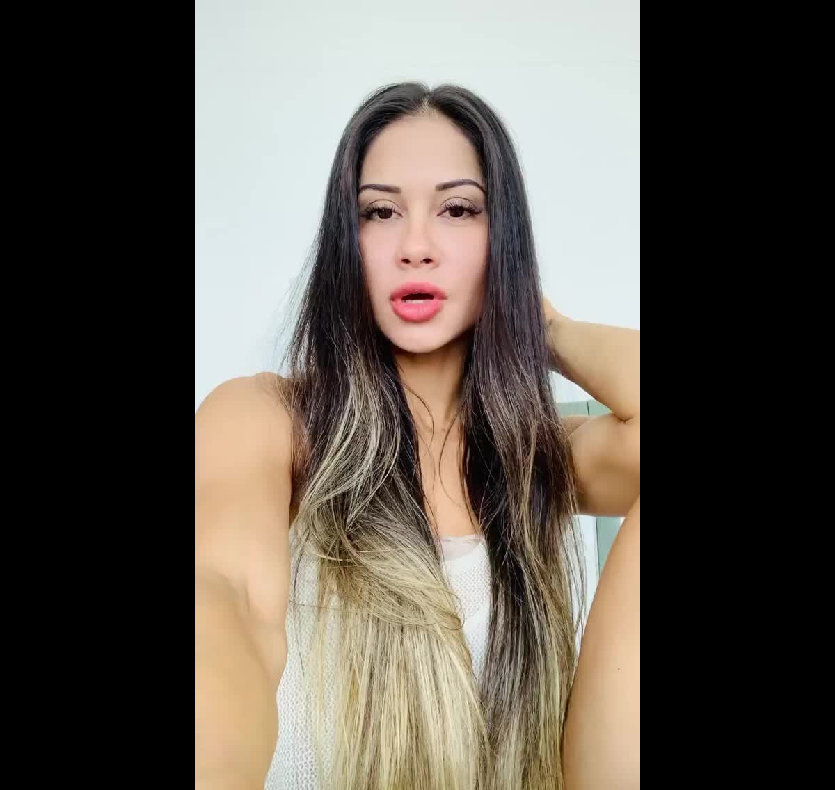 Vídeo Mayra Cardi Explica Cirurgia De Emergência Em Vídeo Purepeople