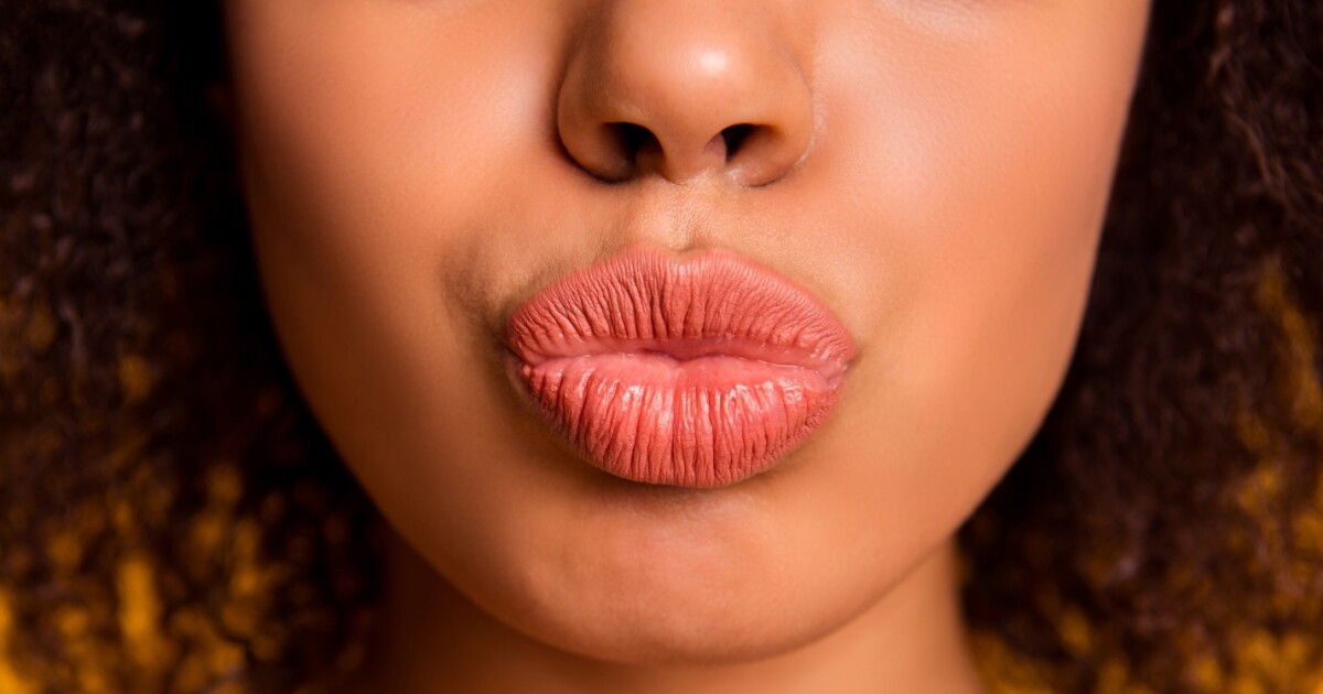 Rugas nos lábios: saiba como prevenir o famoso código de barras na boca ...