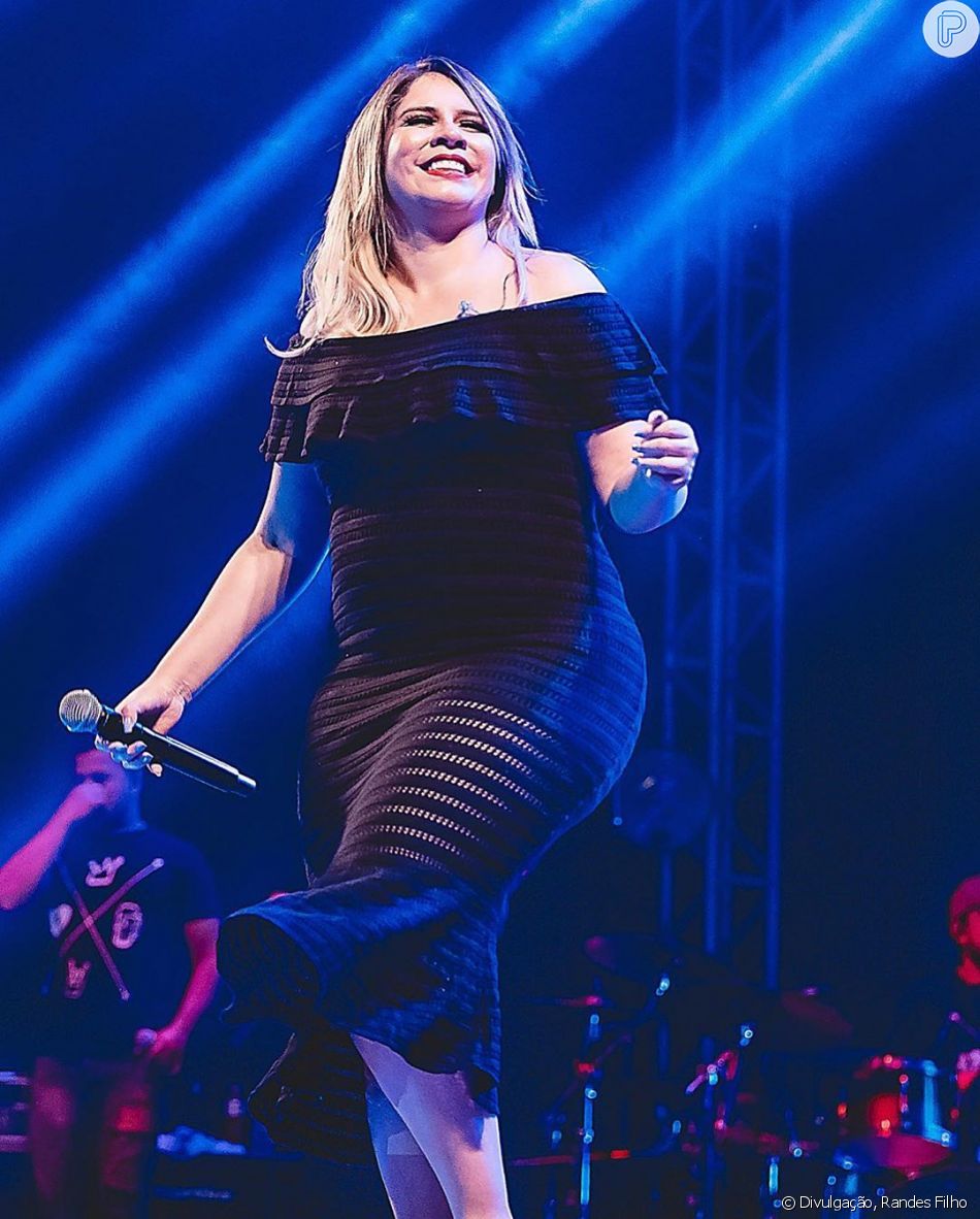 Marília Mendonça realizou live para comemorar 5 anos de carreira neste ...
