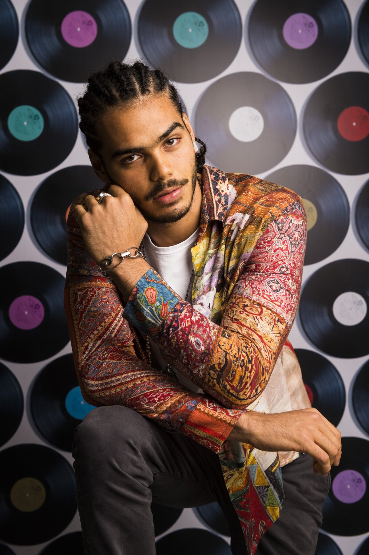 Foto: Enzo Romani vai viver par romântico com Bruna Marquezine na série ...