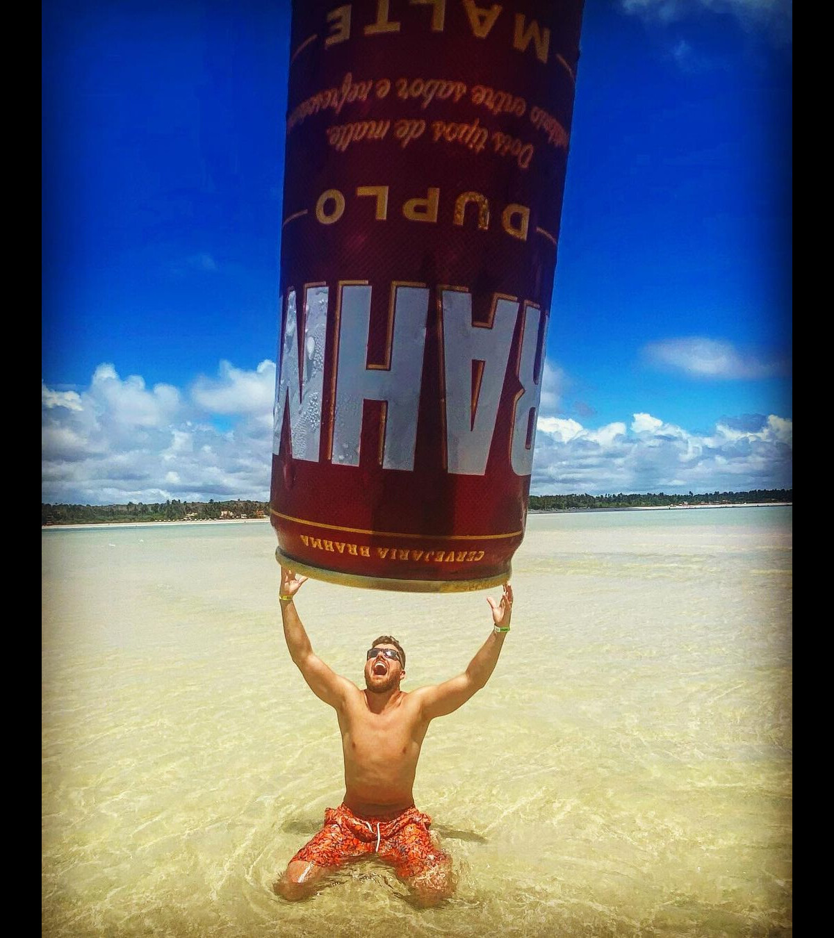 Foto: Corpo de Zé Neto chama atenção em foto com a mulher, Natália ...