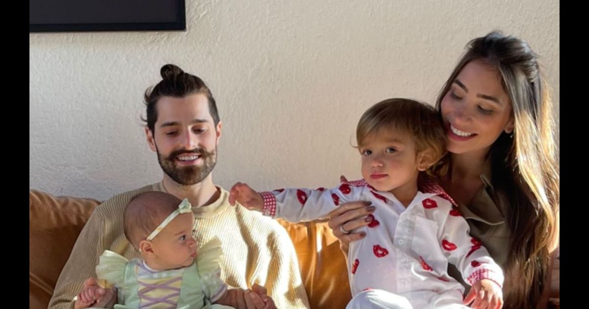 Romana Novais e Alok com os filhos no mesversário de Raika - Purepeople