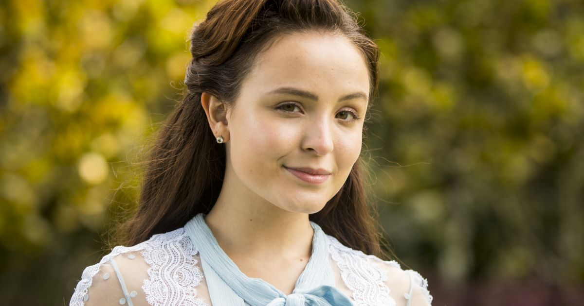 A Isadora (Sofia Budke), Elisa (Larissa Manoela) conta que vai fugir ...