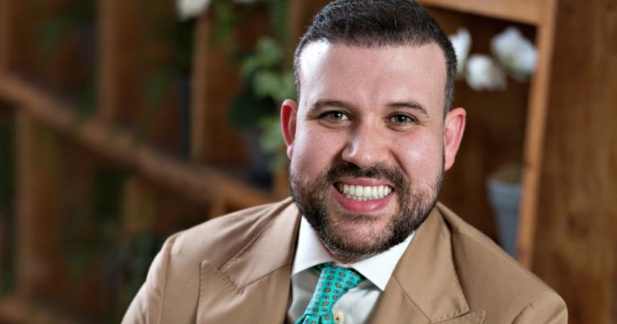 Dr. Germano Lima é médico-cirurgião especialista em cirurgias de ...