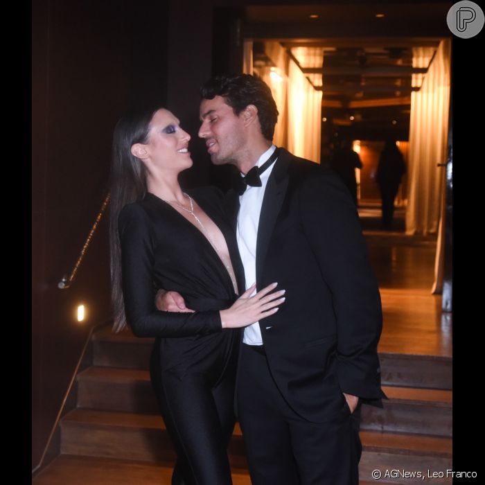 Alexandre Negrão e namorada vão ao Baile do BB - Purepeople