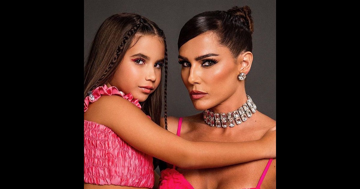 Maria Flor é a única filha de Deborah Secco - Purepeople