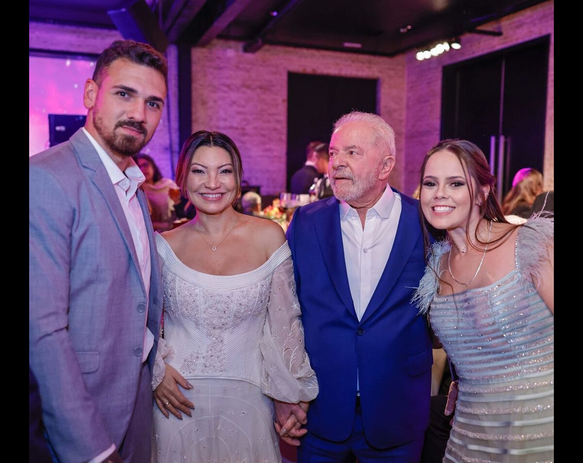 Foto: Bia é neta de Lula: a jovem é filha de Lurian, primeira filha do ...