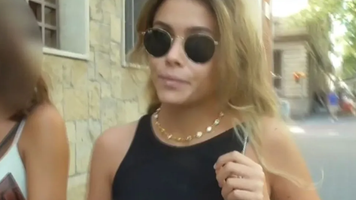 Foto: Clara Chía conta para amigos que a história não aconteceu do ...