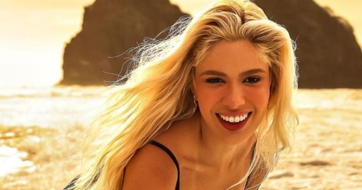 Karoline Lima surge com biquíni de alcinha mínima e enlouquece os fãs ...