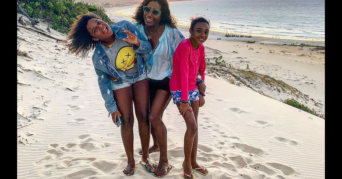 Gloria Maria falou sobre criação das filhas e discriminação racial ...