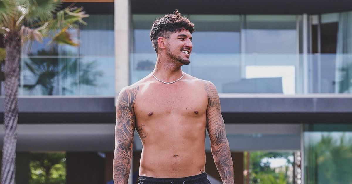 Gabriel Medina está com 29 anos de idade - Purepeople