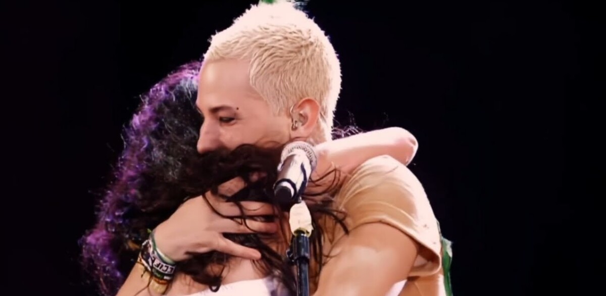 Foto: RBD Live in Rio: um momento inesquecível é o da fã invadindo o ...