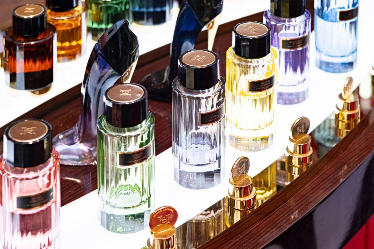Foto: Analisar o frasco e a embalagem do perfume da Carolina Herrera é essencial para saber se a ...