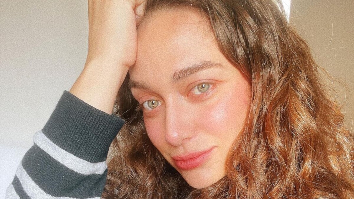 Foto: Atriz Maria Pinna é uma das cotadas para o BBB 24 - Purepeople