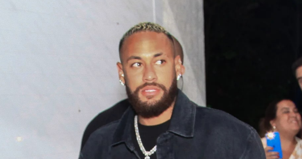 Neymar é alvo de notícia-crime por divulgar casa de jogos de azar ...