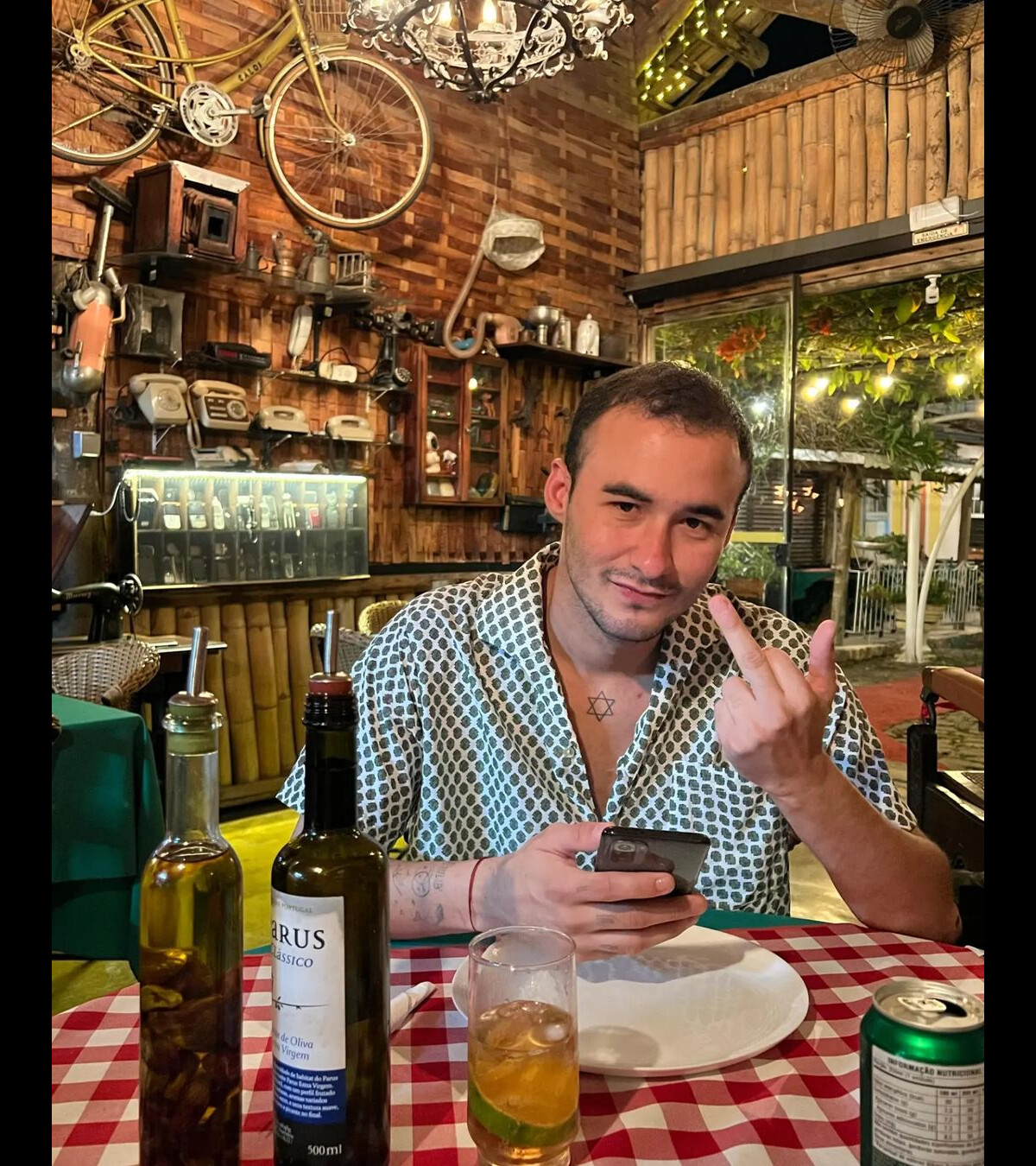 Foto: Mateuz Ortega se hospedou no mesmo andar do hotel do casal ...