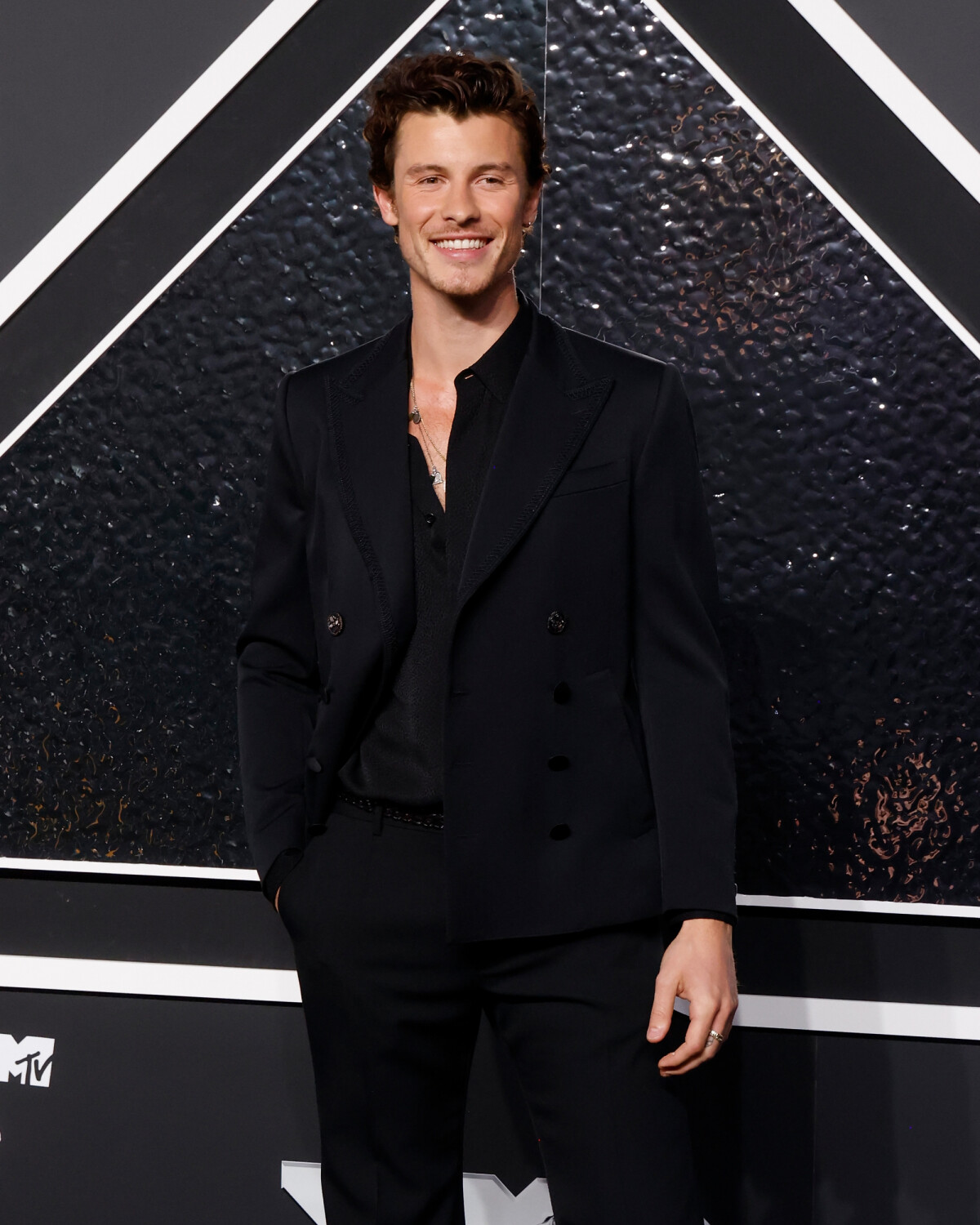 Foto: Shawn Mendes é um dos cantores presentes no Rock in Rio 2024 ...