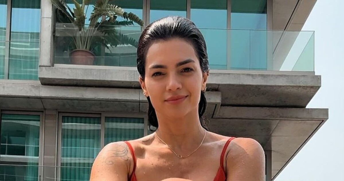 Baba, baby! Kelly Key empina o bumbum ao máximo em foto de biquíni na ...