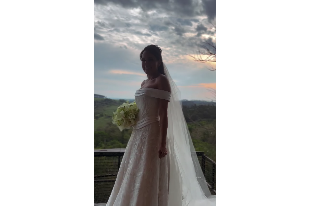 Foto: Vestido de noiva de Márcia Dantas rendeu elogios de seguidoras e ...